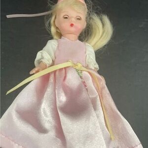 Madame Alexander | Toys | Mcdonalds Mini Madame Alexander 2052007 Set ...